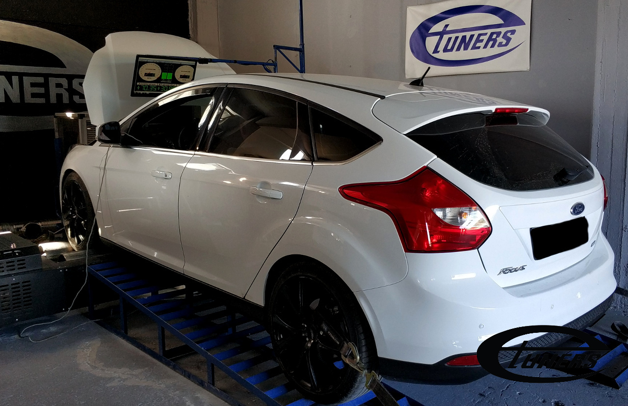 Ford Focus 1.6 STCI Ecoboost – Stage3 hybrid turbo 98RON – eTuners