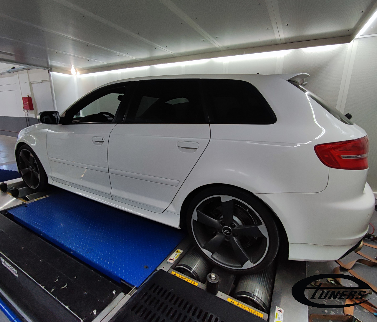 Audi RS3 8P 2.5TFSI MY2011 – #Etuners Stage3 98RON TTE500+ – eTuners